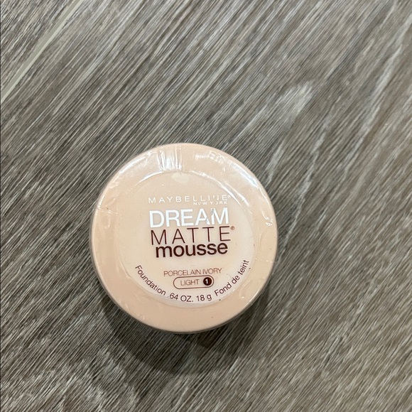 Maybelline | Makeup | Maybelline Dream Matte Mousse Foundation ...